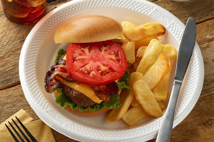 Deluxe Plates and Platters | Hefty